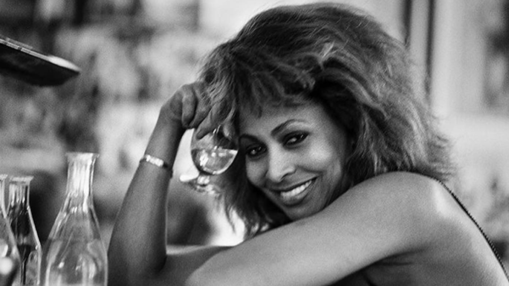 Muere Tina Turner, estrella icónica de la música, a los 83 años – NV ...
